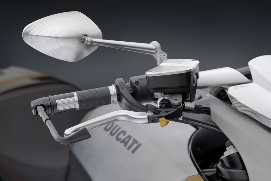 Rizoma también se atreve con la Ducati Diavel